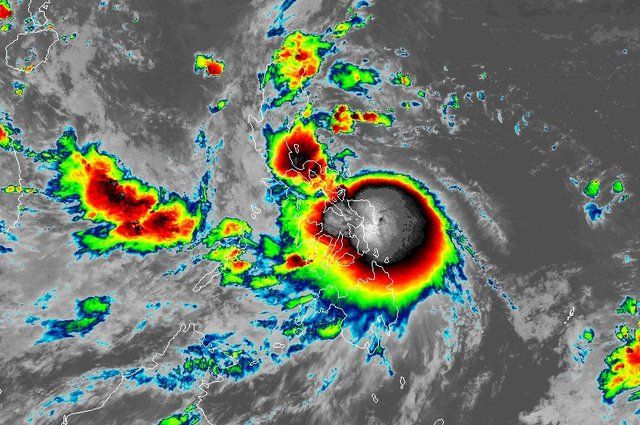 Typhoon Opong makes landfall over Eastern Samar; signal no. 4 up in ...