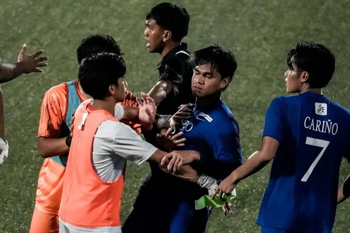 UAAP issues suspensions, point deduction after fracas in Ateneo-UE ...