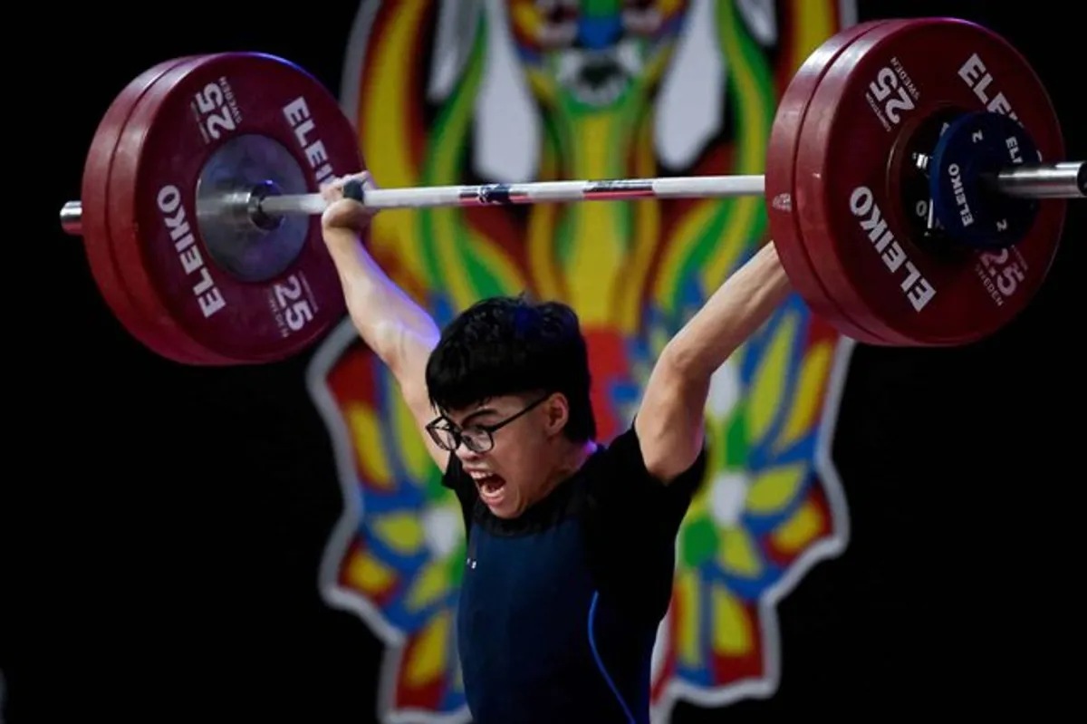 19-year-old Albert Delos Santos sets junior world record at IWF World ...
