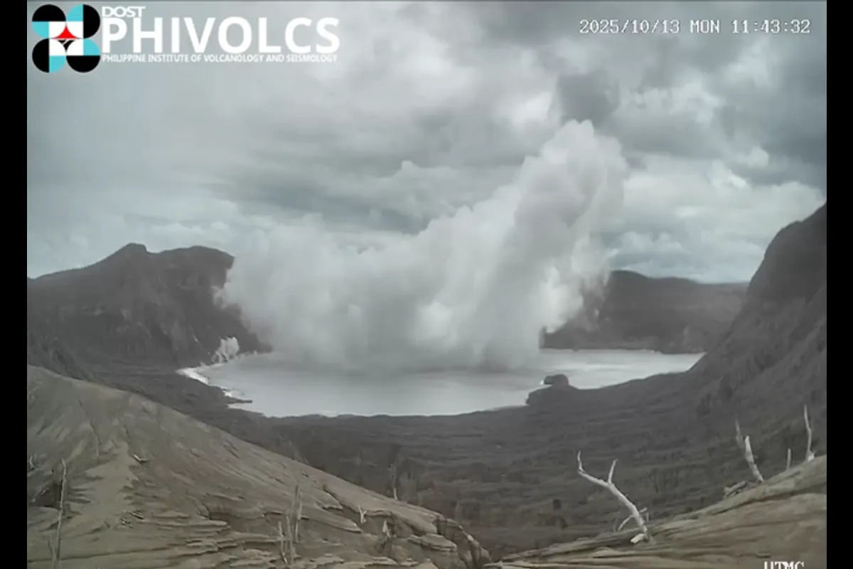 Taal Volcano erupts but alert level stays low | ABS-CBN News