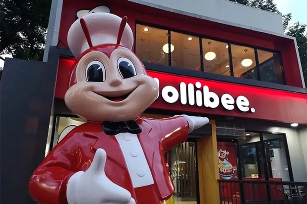 Jollibee named best in customer service among Singapore fast food ...
