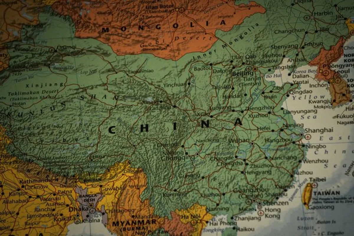 Chinese customs seize 60,000 'problematic' maps | ABS-CBN News