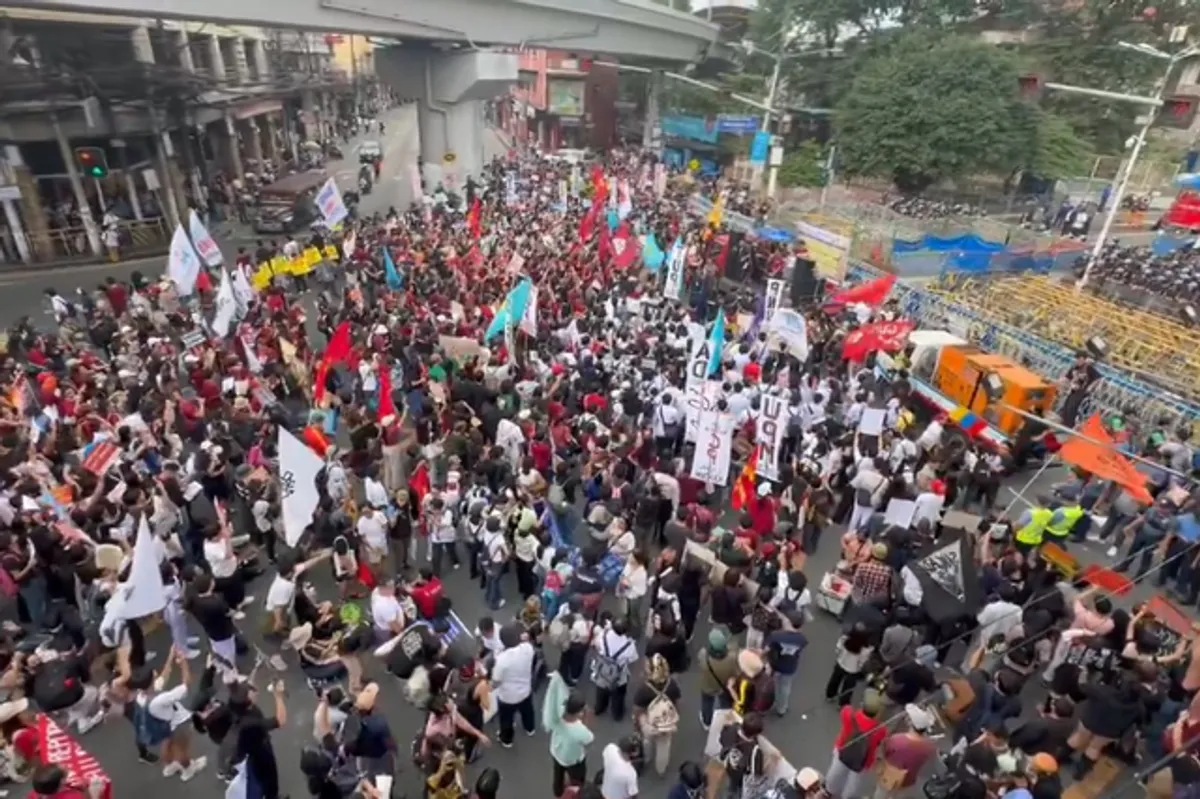 Students in Metro Manila stage walkout, mass protest vs corruption ...