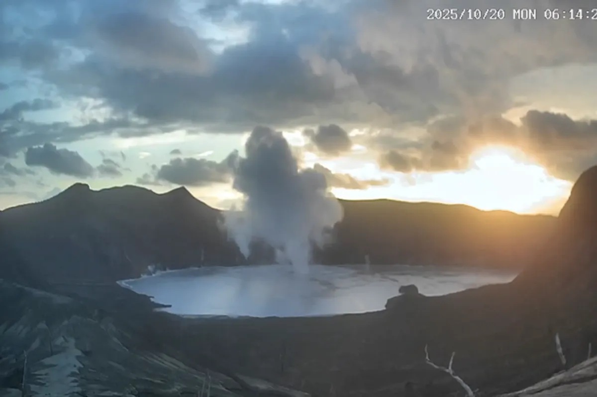 Minor eruption at Taal Volcano; Kanlaon emits ash | ABS-CBN News