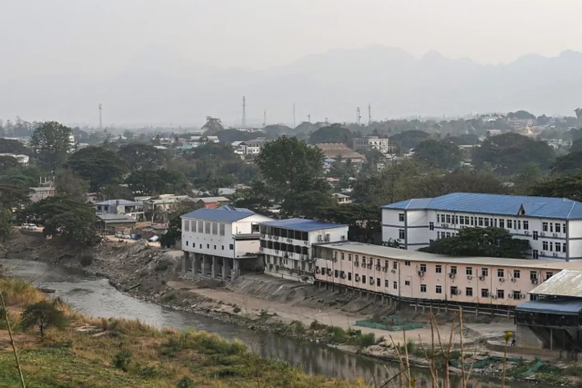 Myanmar scam center raid sends hundreds fleeing to Thailand | ABS-CBN News