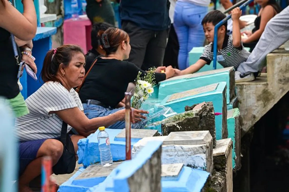 Paalala ng MPD: Baril, patalim, alak bawal sa sementeryo ngayong Undas ...