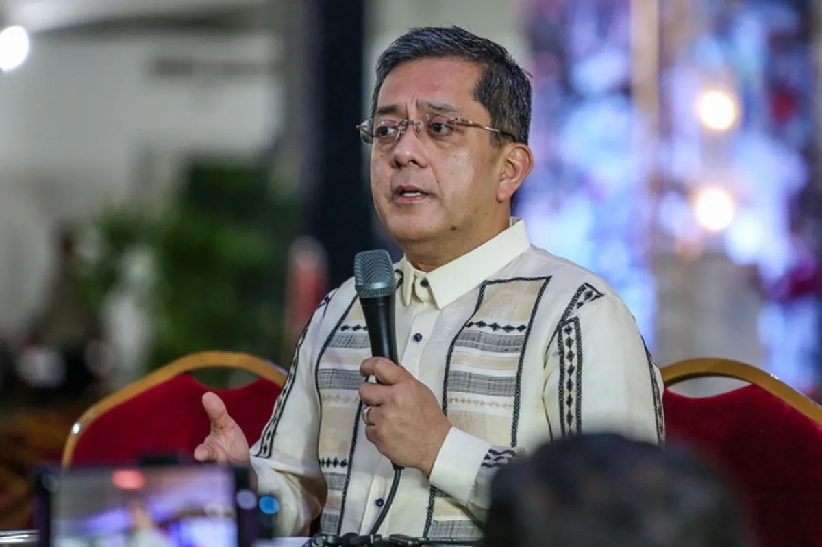 Comelec to issue show-cause vs 27 gov't contractors over campaign ...