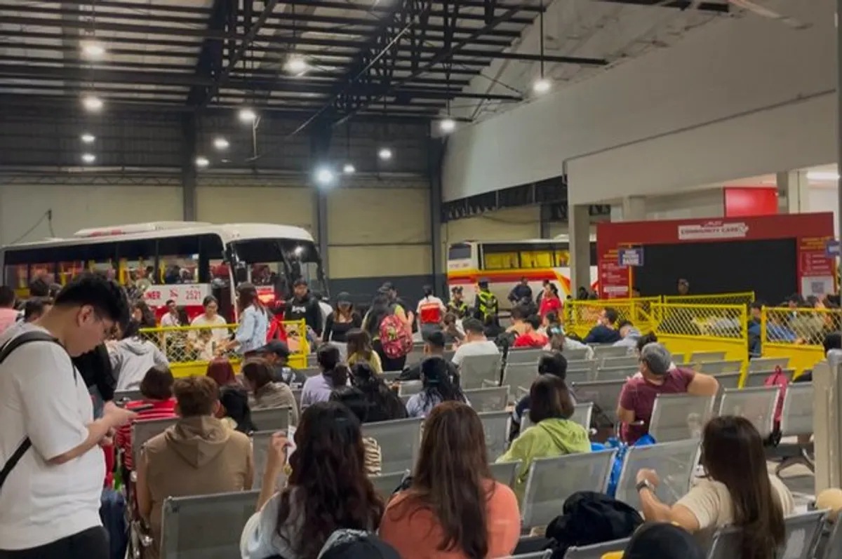 PNP inspects bus terminals, assures security as Undas exodus begins ...