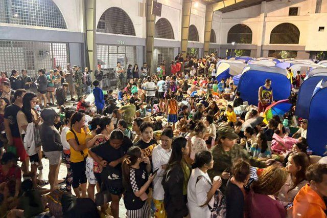 400 families in Manila evacuate before Uwan landfall | ABS-CBN News