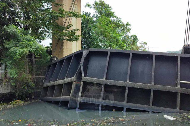 MMDA repairing flood control structures damaged by typhoon Uwan | ABS ...