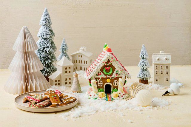 Build A Gingerbread Dream: Honeybon’s Festive Decorating Workshops ...