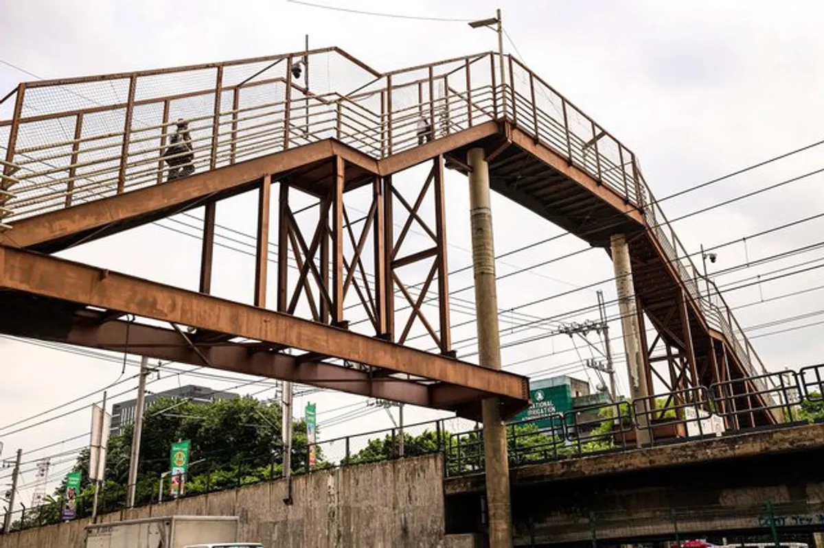 Temporary road closure at EDSA Kamuning for new walkway | ABS-CBN News