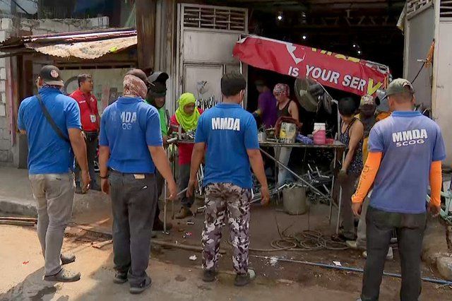 'Enough with being hard headed': MMDA clears sidewalks, roads in Tondo ...