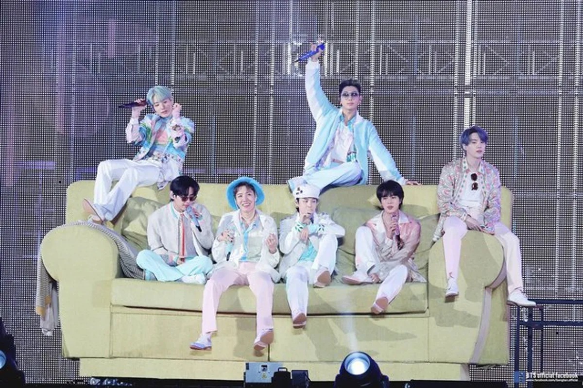 'Come more often!' Mexico leader urges K-pop stars BTS on sold-out tour ...