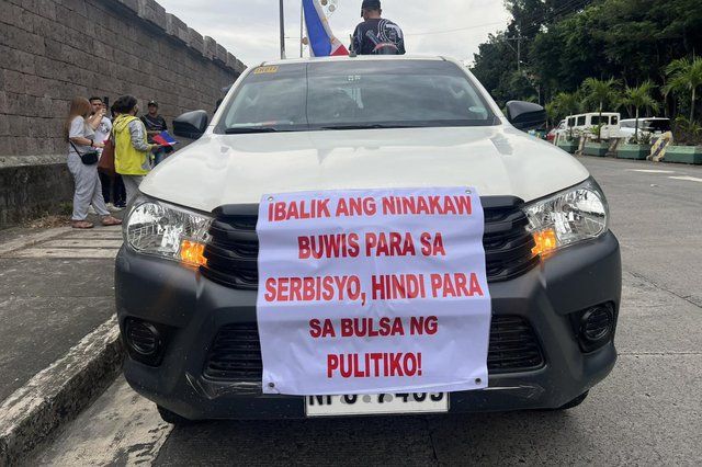 Groups hold anti-corruption motorcade on EDSA | ABS-CBN News