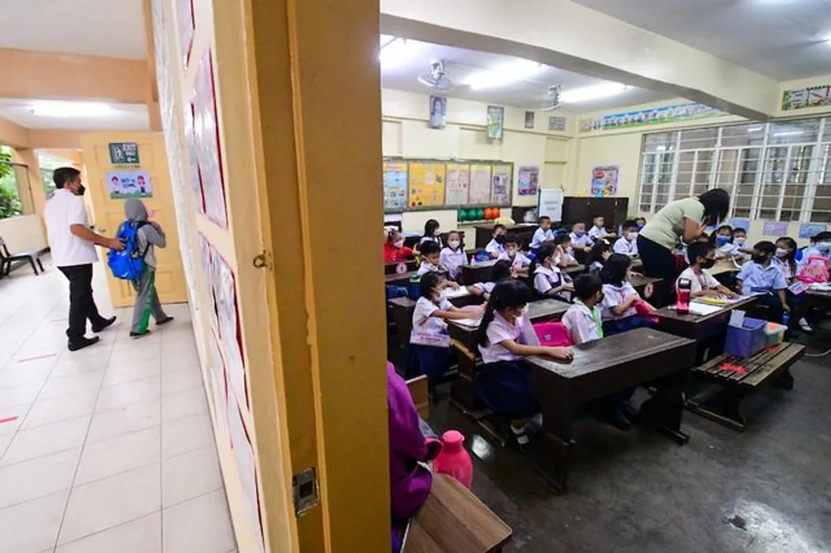 DepEd: Proposed trimester system not yet final, consultations ongoing ...