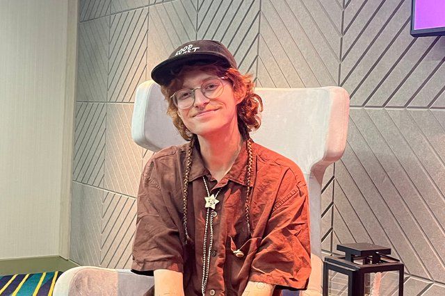 Cavetown fulfills 'childhood dream' with 'Running With Scissors' album ...