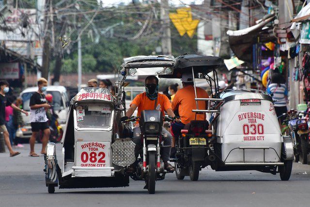 Tricycle drivers in NCR first in line to get P5K cash aid | ABS-CBN News