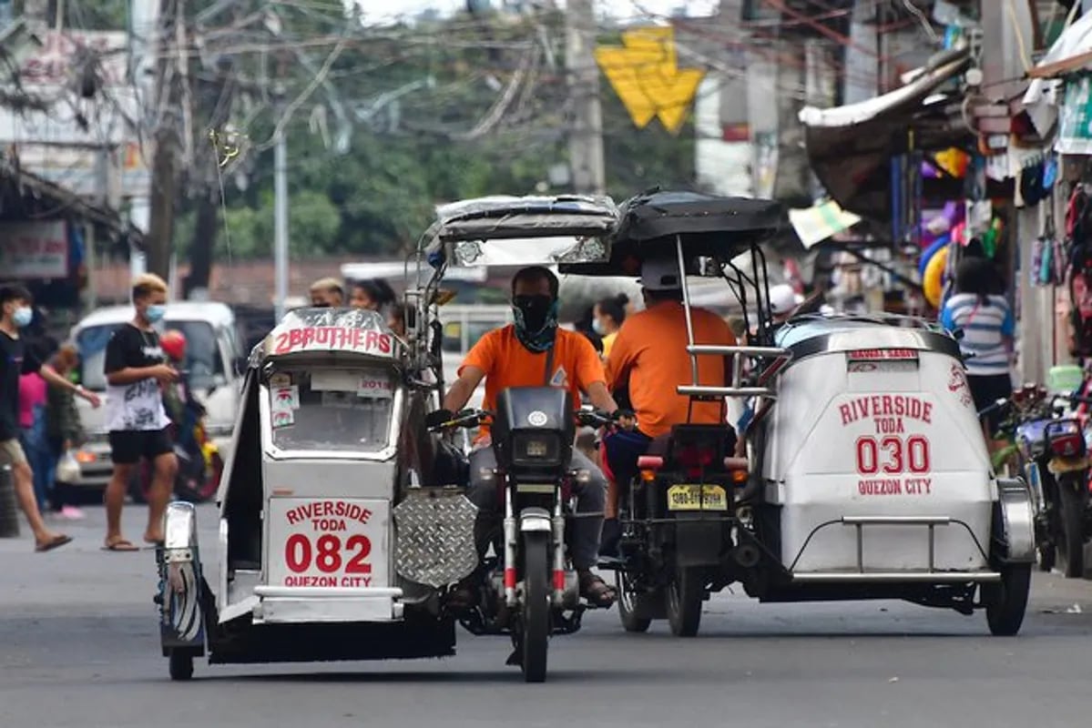 Tricycle drivers in NCR first in line to get P5K cash aid | ABS-CBN News