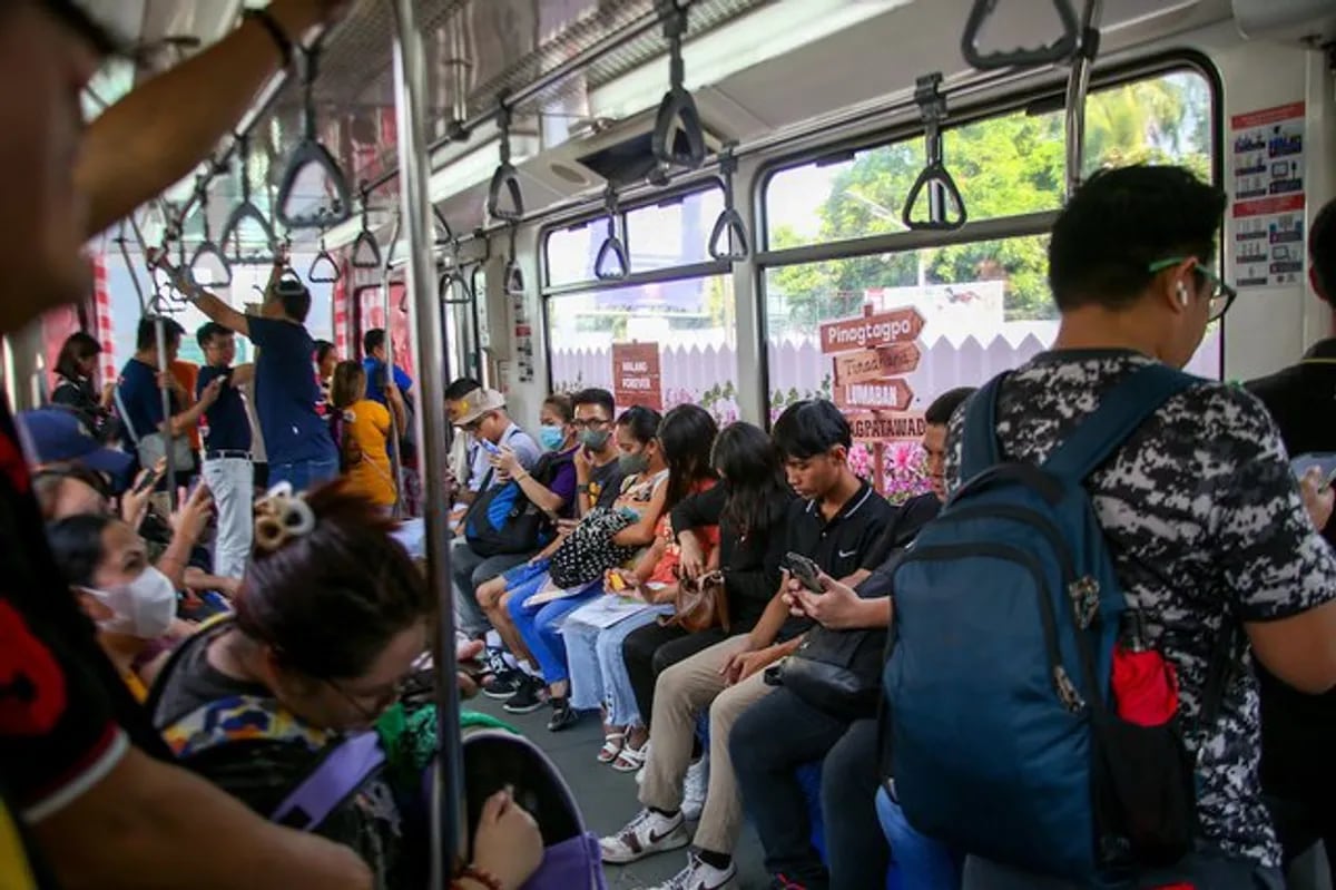 MRT-3, LRT-2 passengers to get 50 pct discount on fares starting March ...