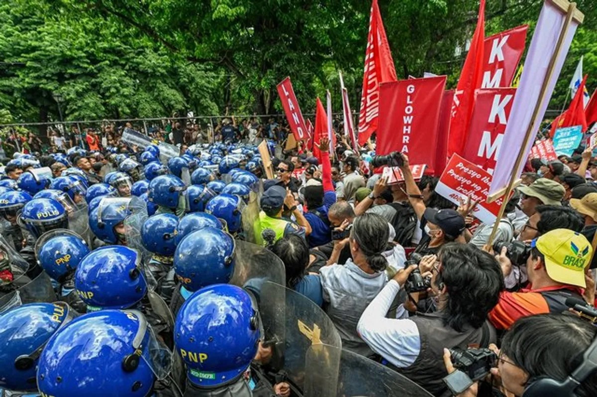 Man who assaulted police during Labor Day rally linked to past protest ...