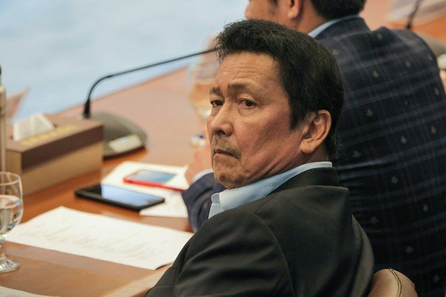 Lito Lapid says staying with minority | ABS-CBN News