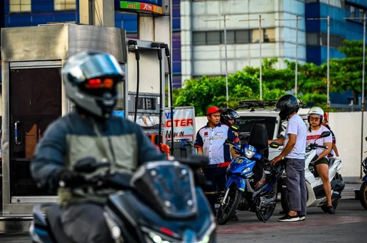 Oil prices bounce higher after new US strikes on Iran | ABS-CBN News