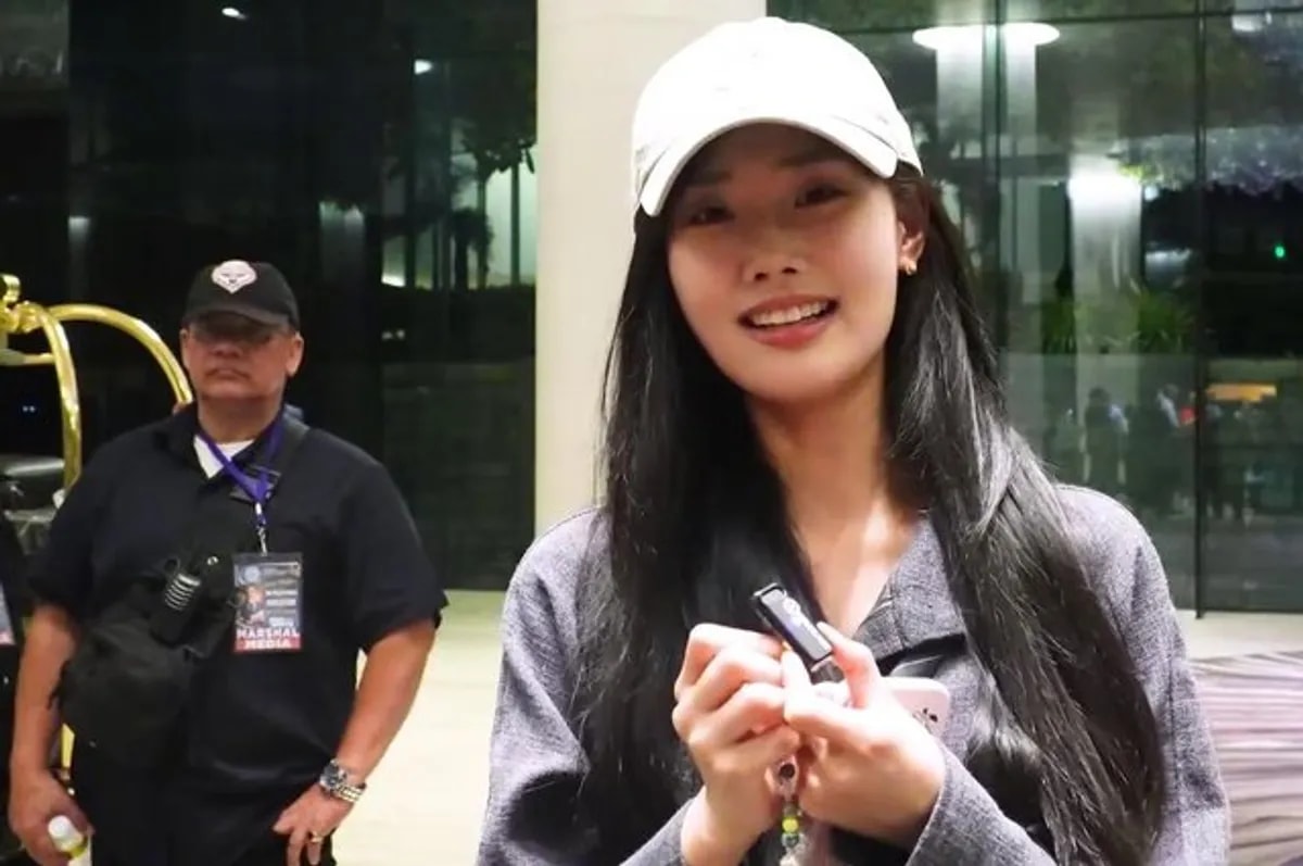 Linda Walker actress Zhang Yingfei arrives in PH for education campaign ...